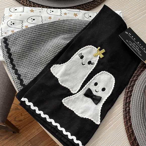 Max Studio | Kitchen | Max Studio Ghosts Kitchen Towels | Poshmark